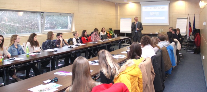 Úvod - Fakulta podnikového manažmentu