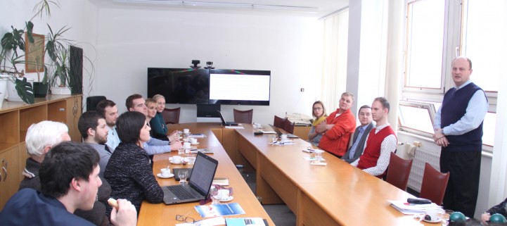 Úvod - Fakulta podnikového manažmentu